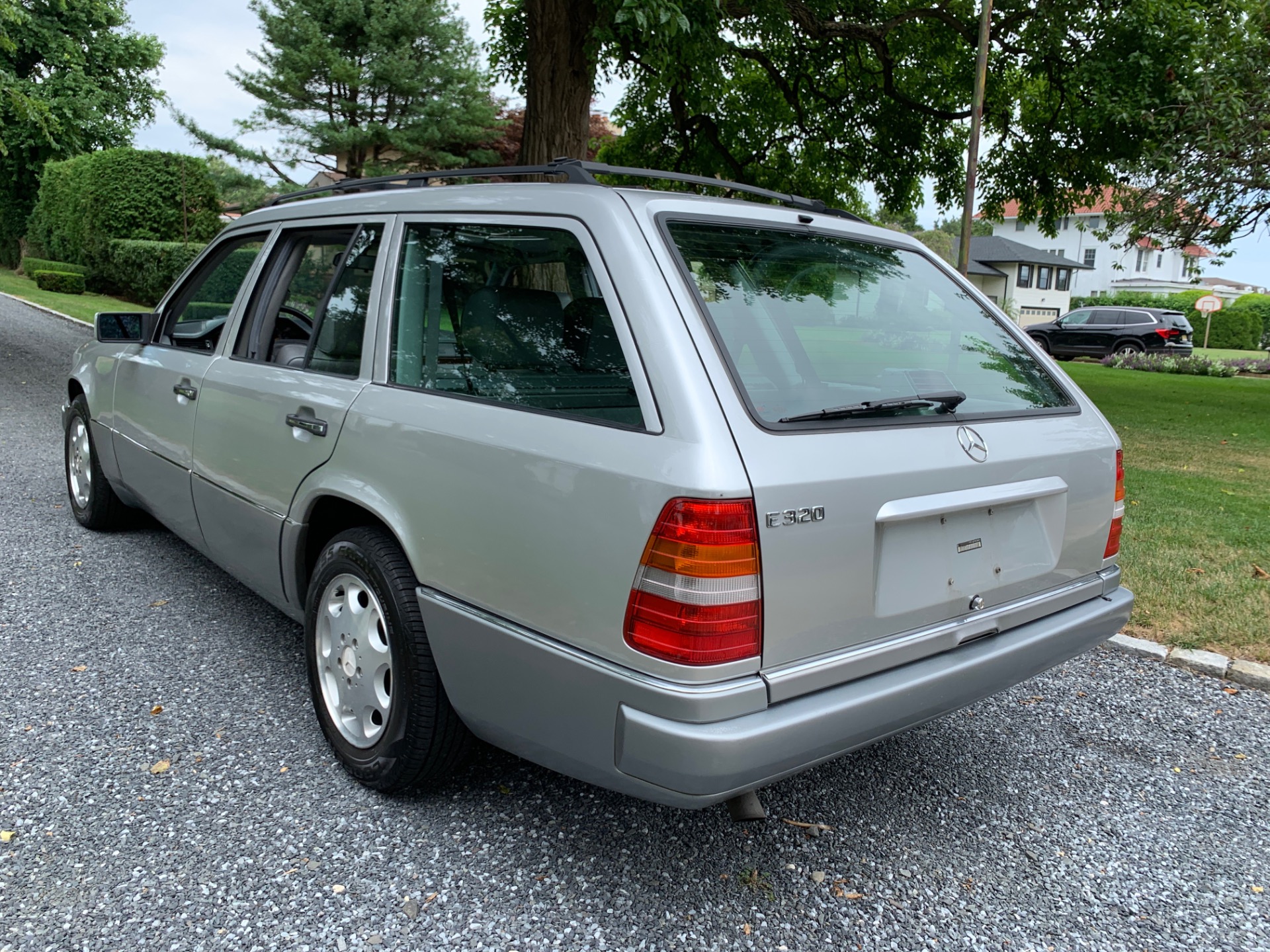 Used 1995 Mercedes-Benz E-Class E 320 For Sale ($6,900) | Legend ...